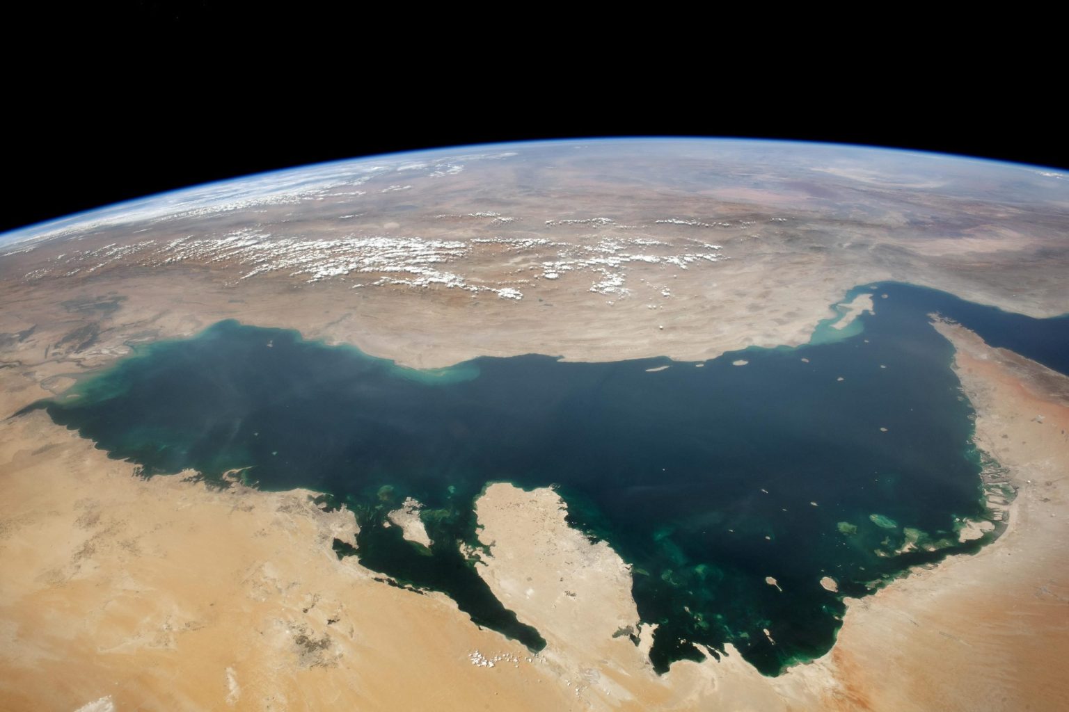 Uma lente, oito nações: o Golfo Pérsico visto do espaço
